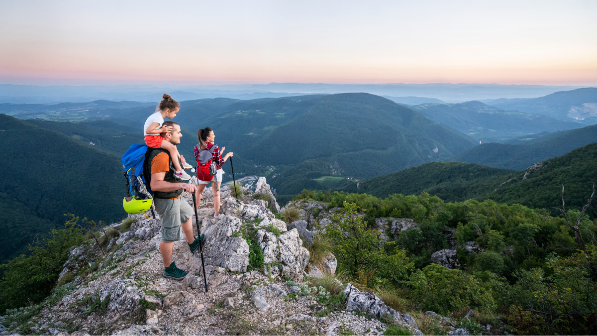 Family Hiking: Turn the Adventure into a Game for Kids! – Backpacker Life